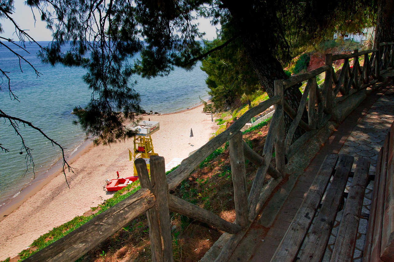 Metamorfosi iskustva, opis plaže, smeštaj, obilasci - Grčka Info